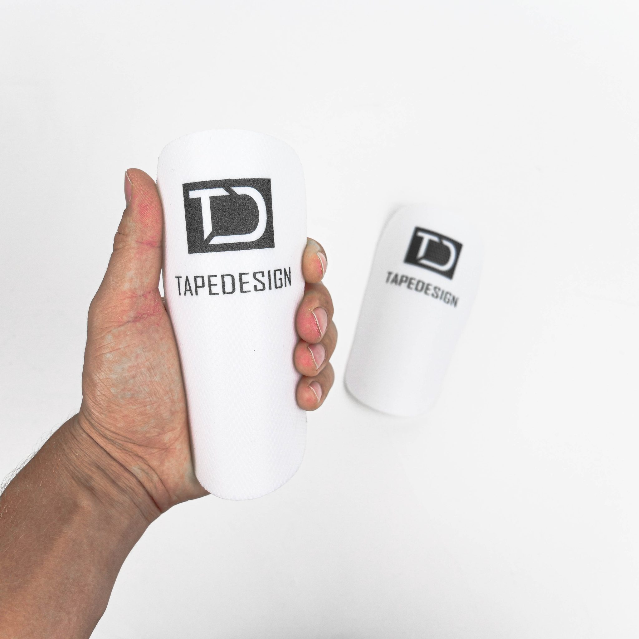 Performance Shinguards 2.0 - TAPEDESIGN